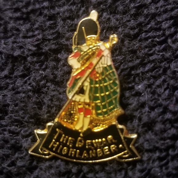 Vintage | Accessories | Vintage Dewar Highlander Enamel Pin Dewars ...